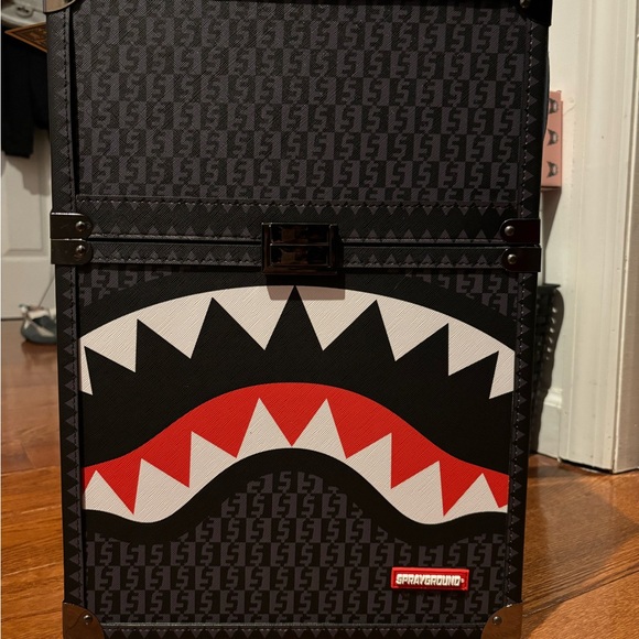 Sprayground | Storage & Organization | Rare Sprayground Spraygatti Revv ...